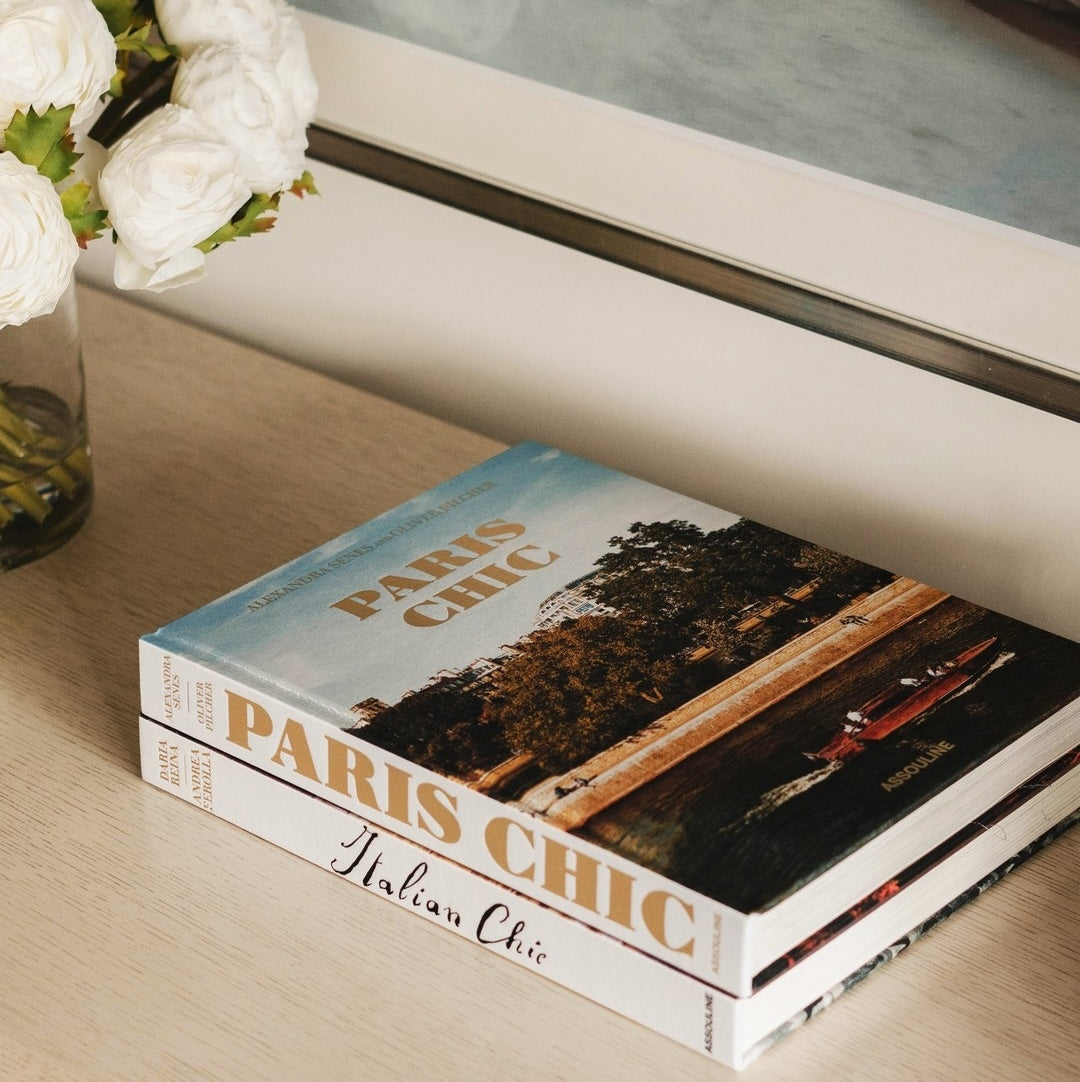 Paris Chic by Alexandra Senes & Oliver Pilcher | Maison & Tavola